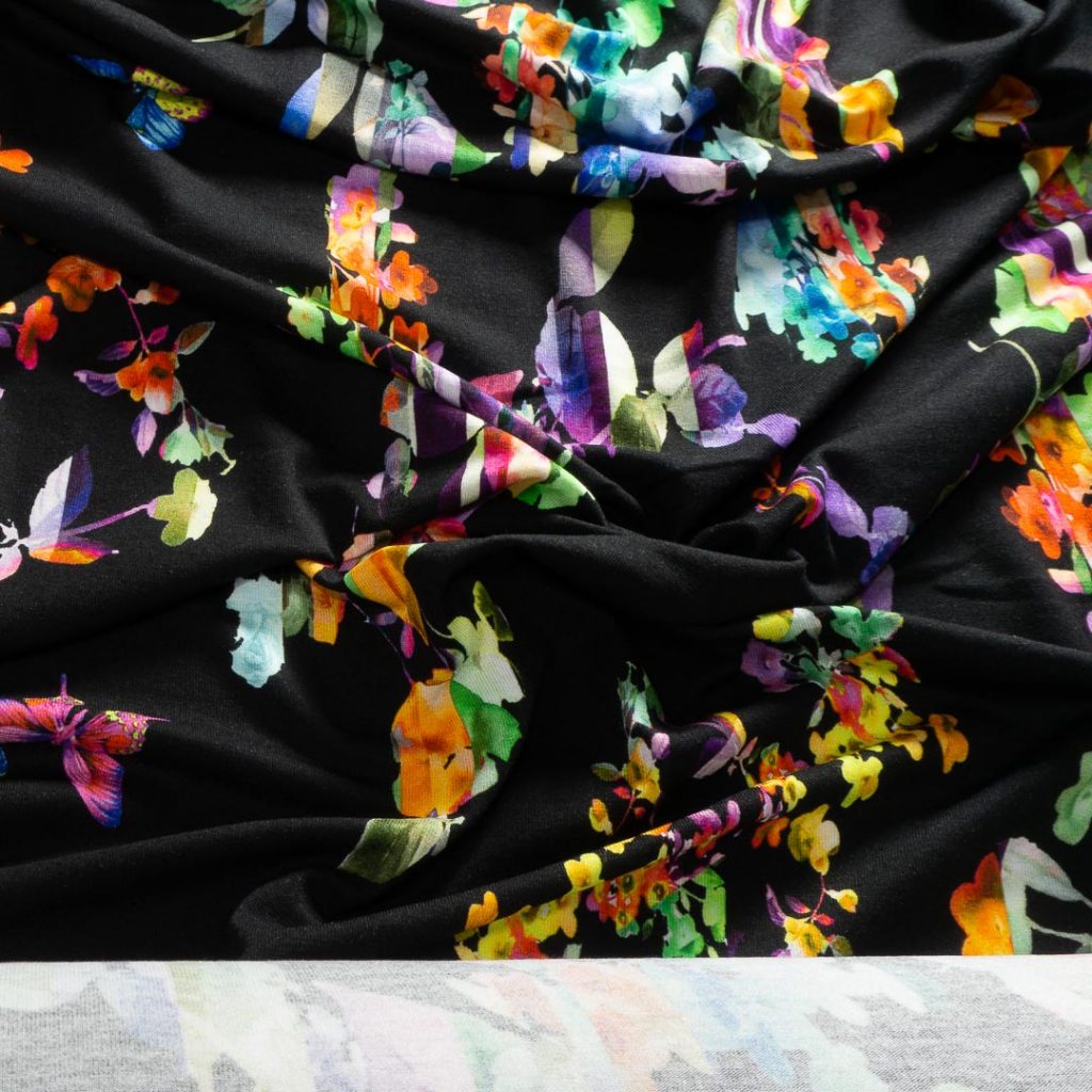 Viskose Jersey schwarz mit bunten Schmetterlingen | Boutique Fabrics
